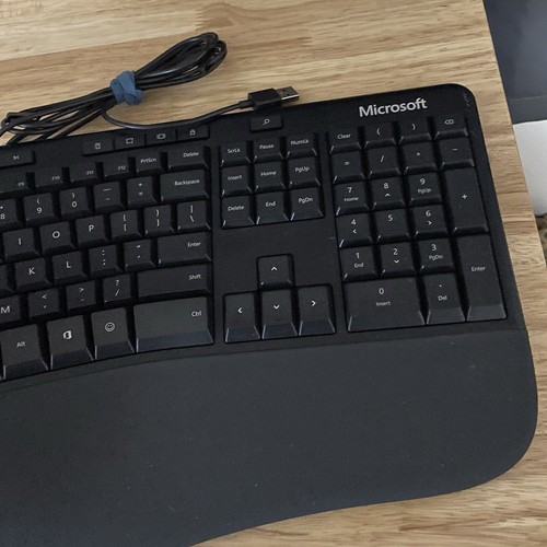 Microsoft Ergonomic Full size USB Wired Mechanical Keyboard Black Model ...