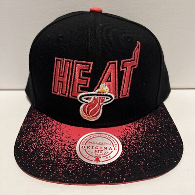 MIAMI HEAT NBA MITCHELL & NESS SPRAY PAINT BLACK/PINK OSFM SNAPBACK HAT ...