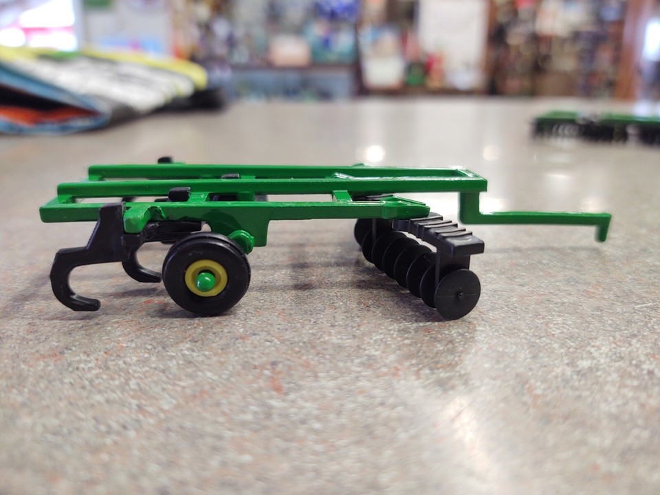 Ertl John Deere 5 Shank Subsoiler Disc Harrow 1:64 | eBay