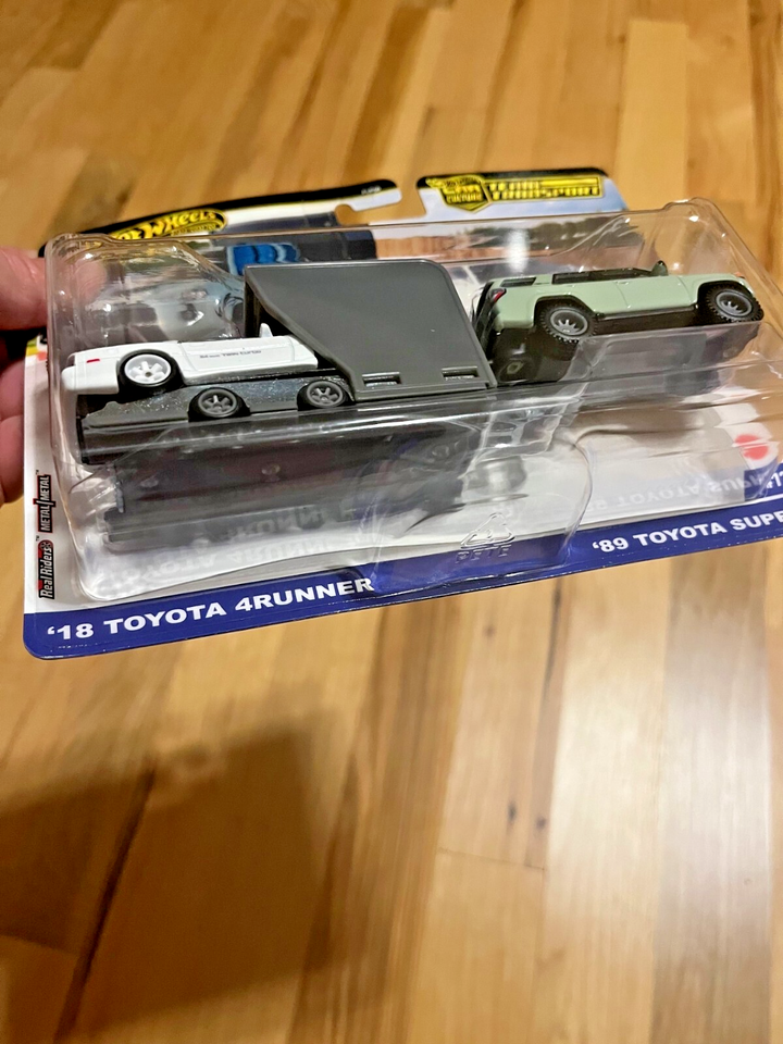 HOT WHEELS PREMIUM TEAM TRANSPORT '18 TOYOTA 4RUNNER + 89 TOYOTA SUPRA ...
