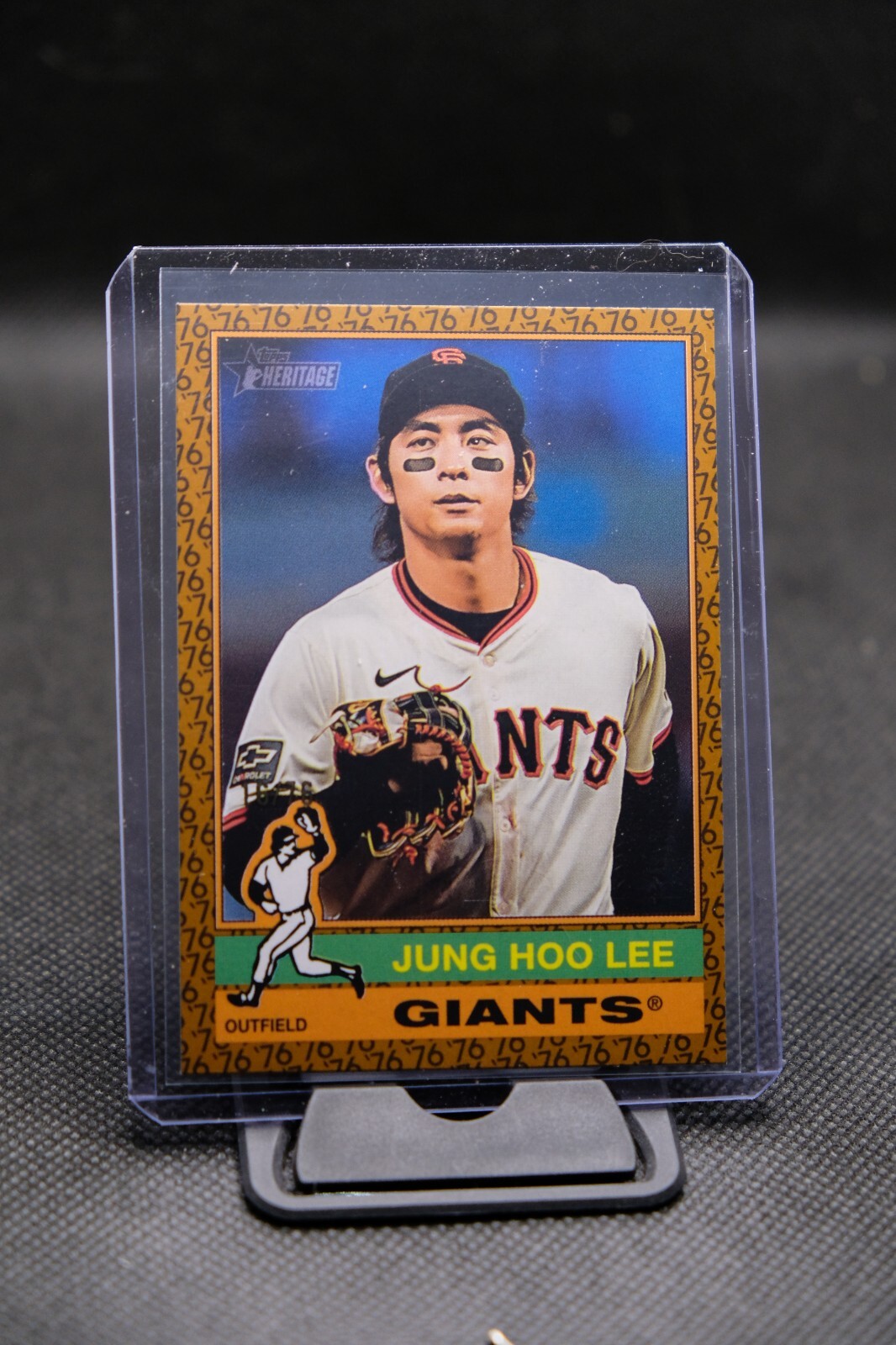 Jung Hoo Lee 2025 Topps Heritage #112 Color of the Year /76 Price Guide - Sports Card Investor
