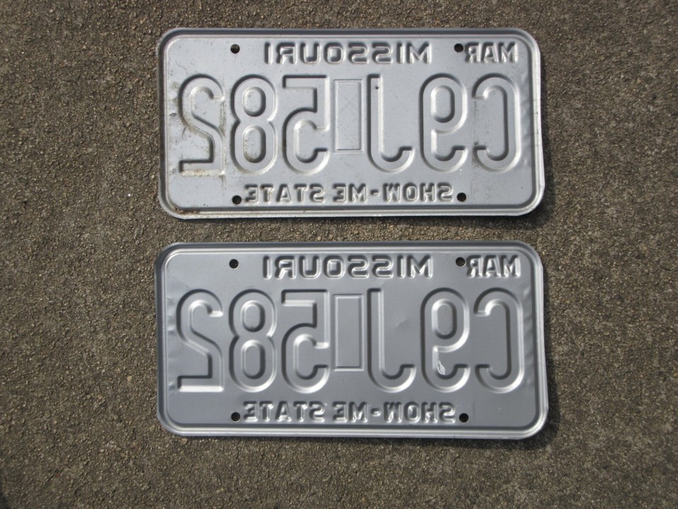 1996 Missouri Red White License Plate Pair C9J582 MO Chevy Ford ...