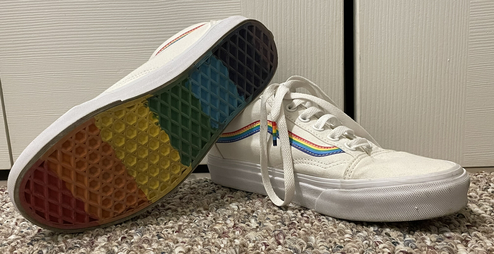 VANS Old Skool Rainbow Limited Edition Women's Size 7… - Gem