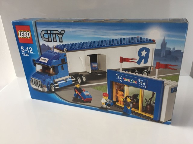 LEGO CITY: Toys R Us Truck (7848) for sale online | eBay