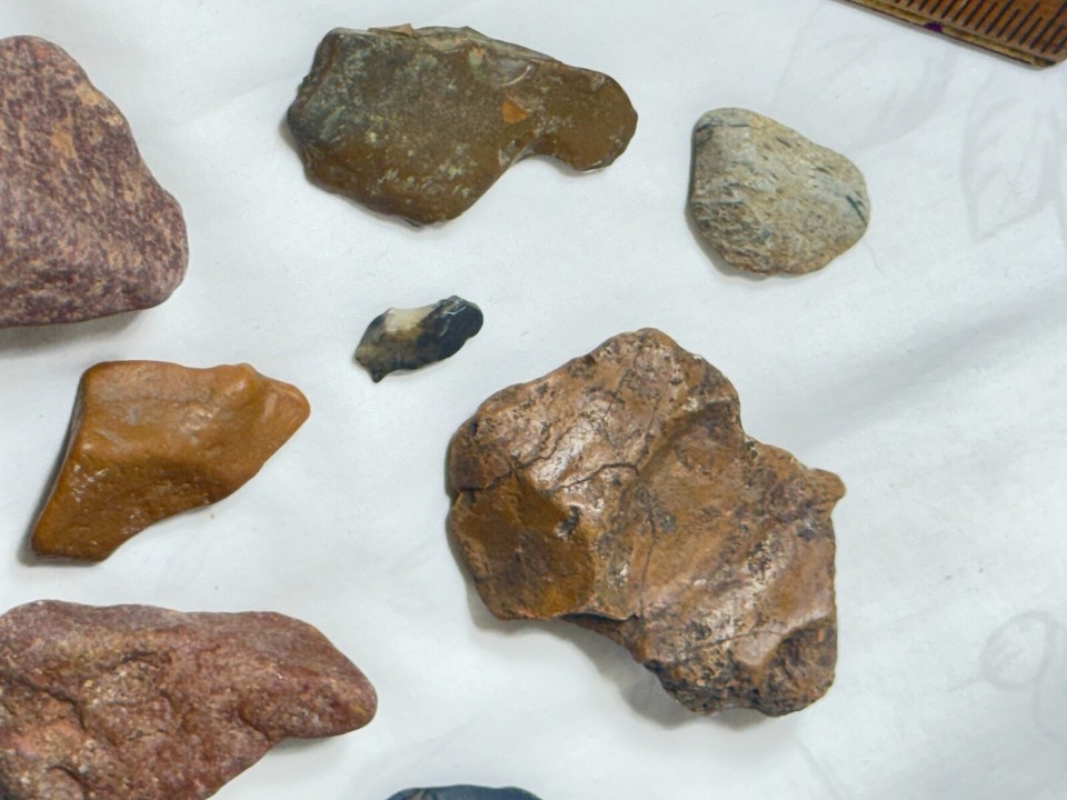 28pc Paleo Native American Authentic Arrowheads Tools Flakes Scrapers ...