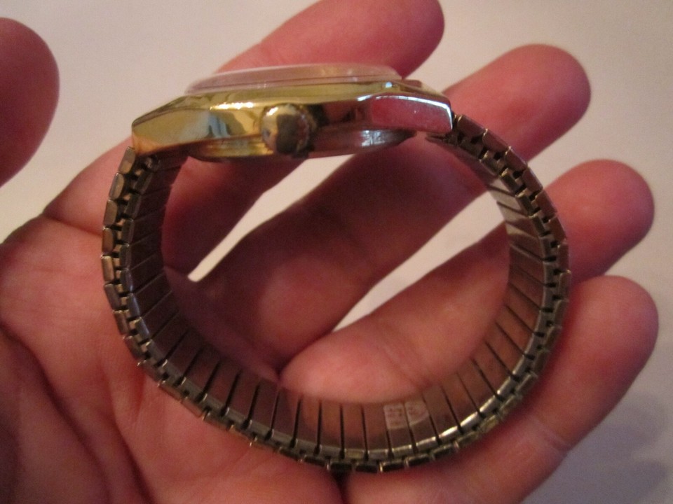 VINTAGE SOLINA ELECTRA WATCH - WIND UP - 23 JEWELS - BLACK FACE - BBA ...