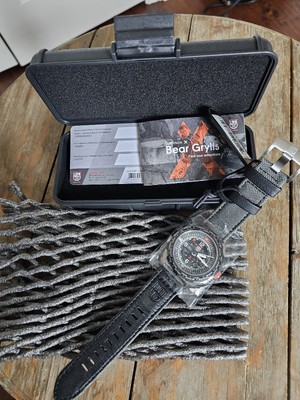 Luminox Swiss 3761 Bear Grylls Air Series Men's Watch - Silver/Black ...