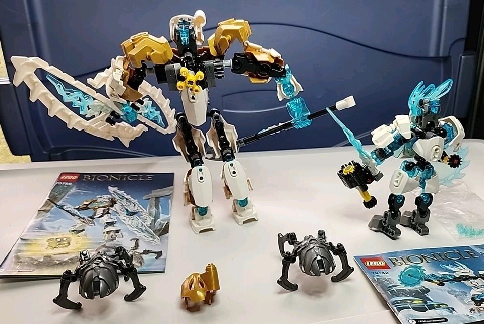 LEGO Bionicle Lot-Kopaka Master of Ice #70788 + Protector of Ice #70782 ...