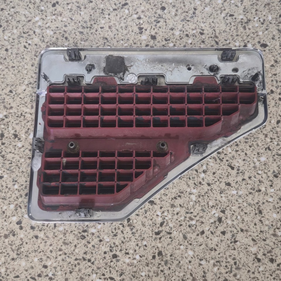 08-10 Ford f250 SD XL V8 Powerstroke Front Left DRIVER Fender EMBLEM ...