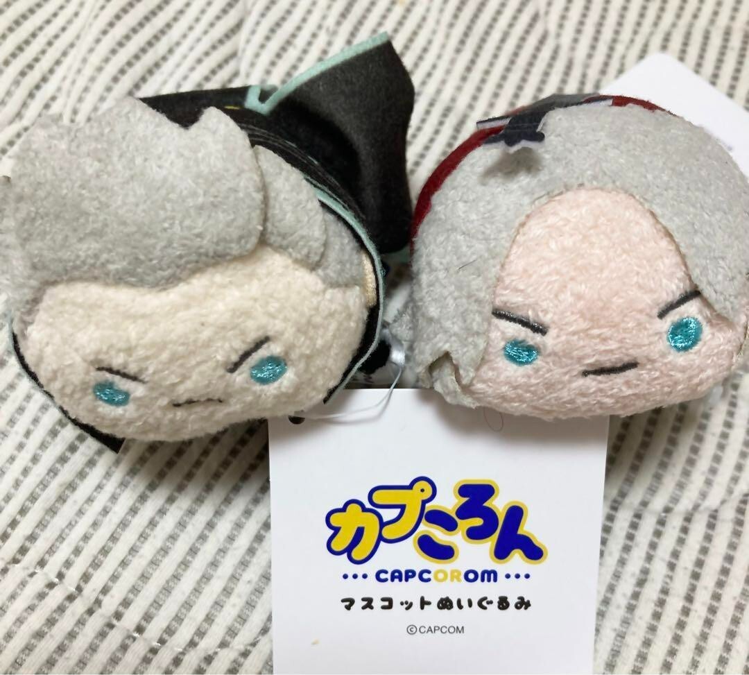 Capcom Store Devil May Cry Vergil Dante Capcorom Mini Mascot Plush Set ...