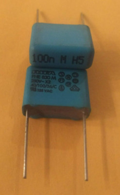 Capacitors - Rifa