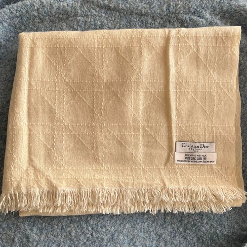 Christian Dior Ivory Wool Silk Quilted Stole - 86.6 in Luxury Authentic ...