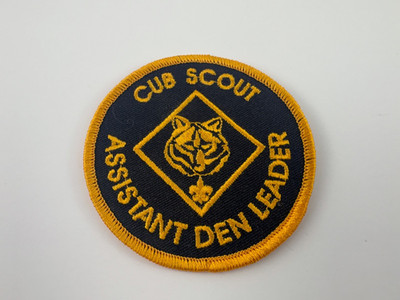 BSA Cub Scouts Assistant Den Leader Patch – Yellow Border Blue ...