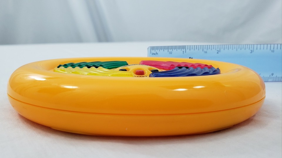 2002 Simon says Electronic Mini Handheld Memory Game Travel Pocket ...