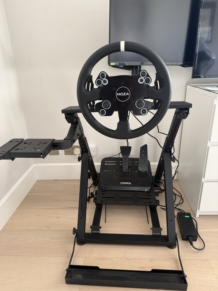 MOZA R9 V2 SIM Racing Moza CSVP Wheel Moza SRP Pedal Next Level Racing ...