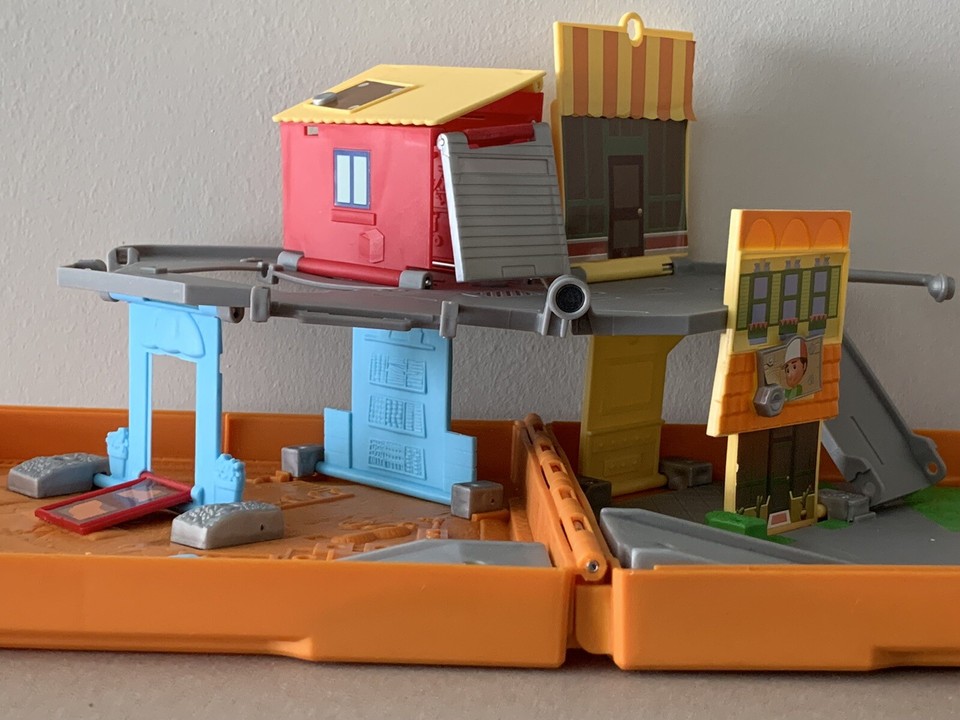 Matchbox Handy Manny Pop Up Worksite Playset Only 2012 Mattel | eBay