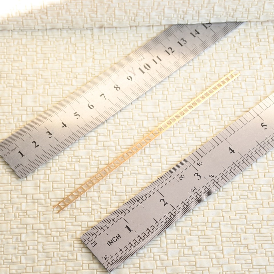 5 x OO / HO scale coppery ladders brass ladder strips solderable steps ...