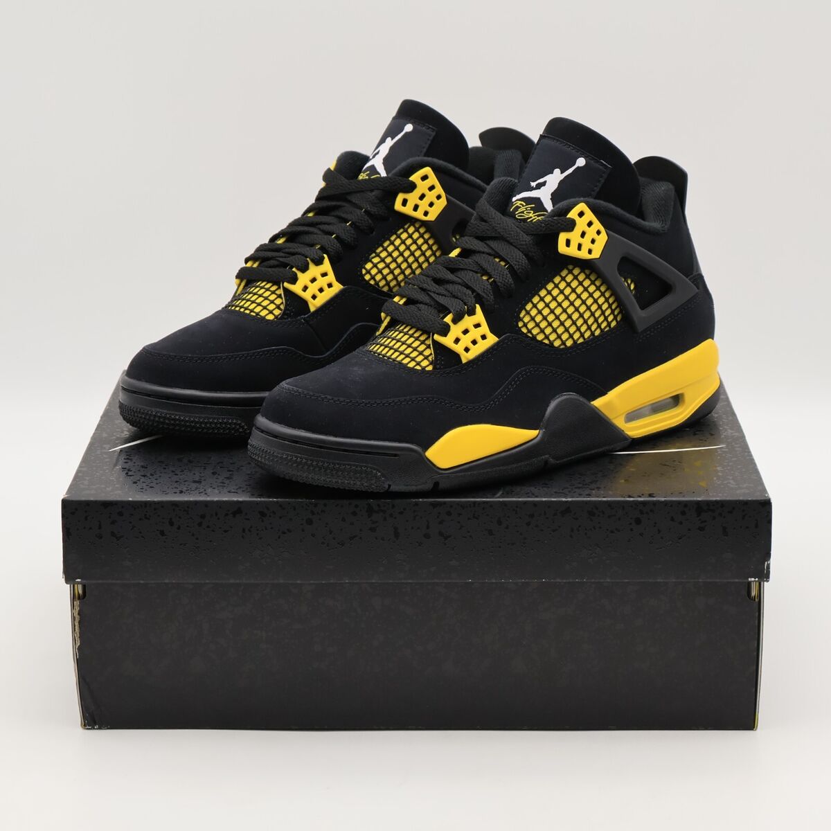 DH6927-017 Nike Air Jordan 4 Retro Thunder Lightning Black DH6927-017 Nike Air Jordan 4 Retro Thunder Lightning Black