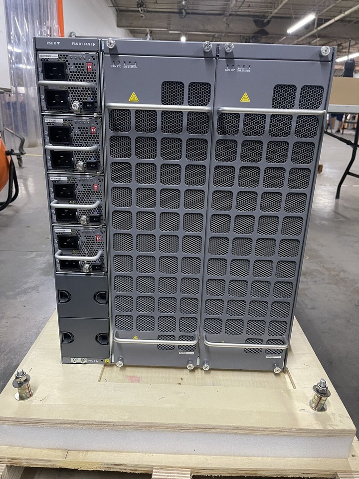 Juniper PTX10008 Router Base Model No Line Cards - Brand New | eBay