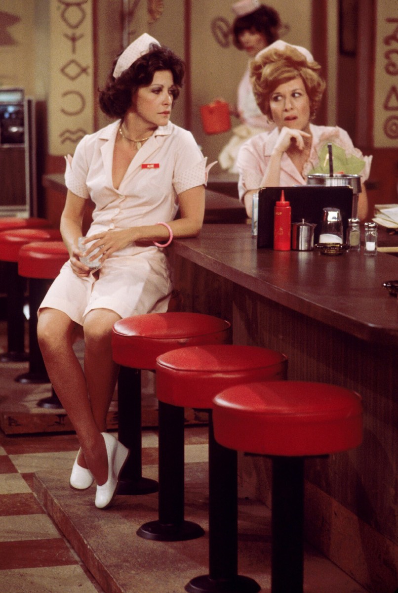 Cast Of Alice Tv Series