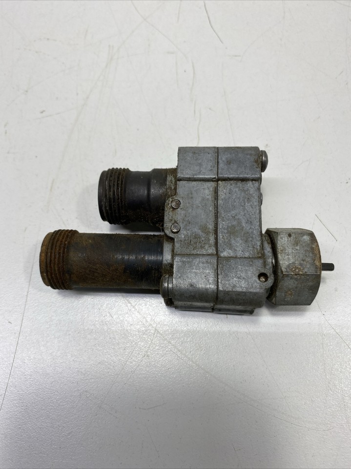 Square StewartWarner Dual Speedometer Drive Tachograph Adapter Splitter ...