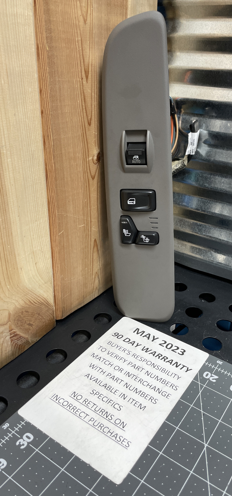 2006 2009 Gmc Envoy Power Window Lock Heated Seat Switch Passenger Side ...