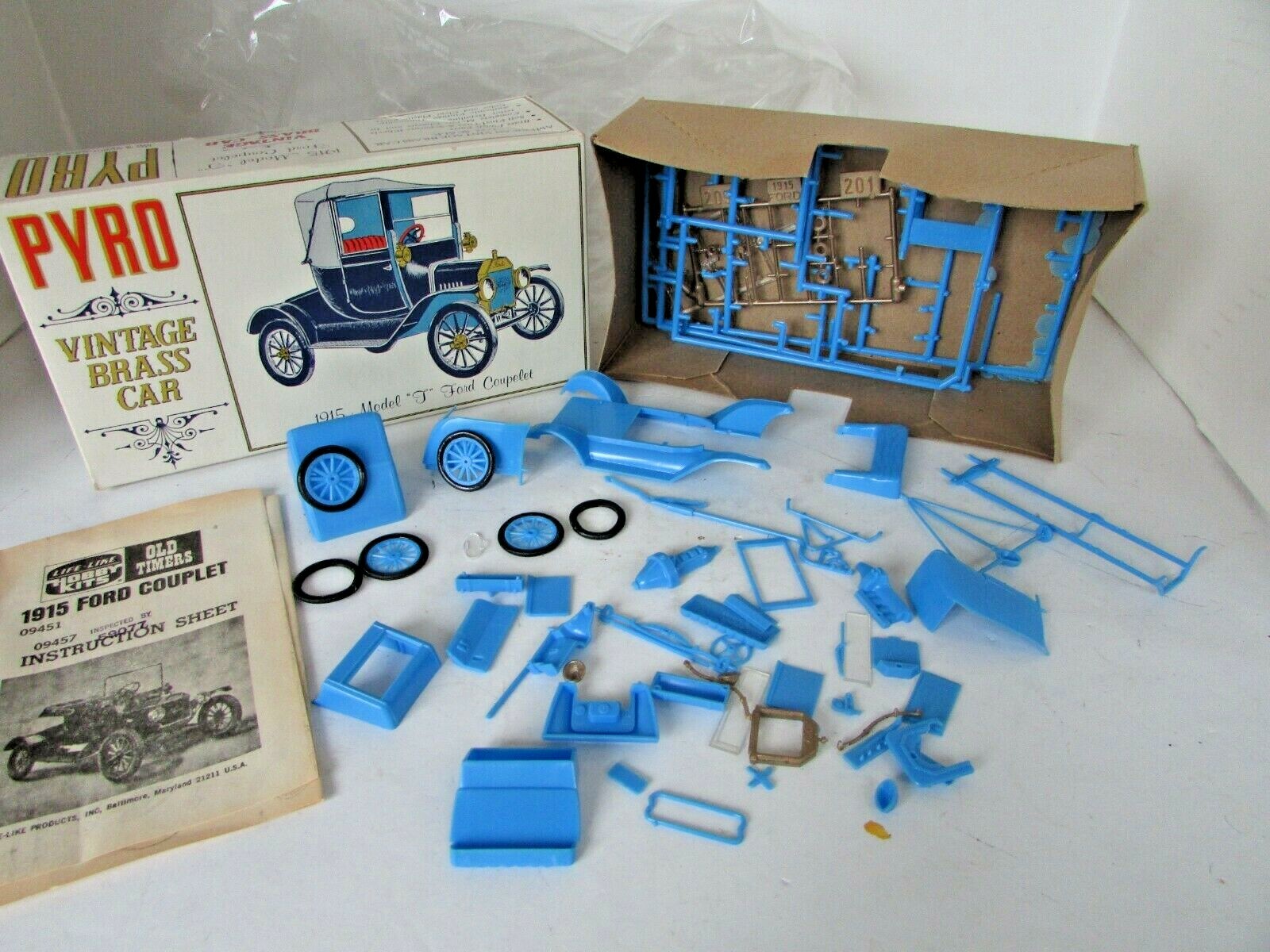 1967 LIFE LIKE PYRO 1915 MODEL T FORD COUPELET CAR MODEL KIT 1/32 OPEN ...