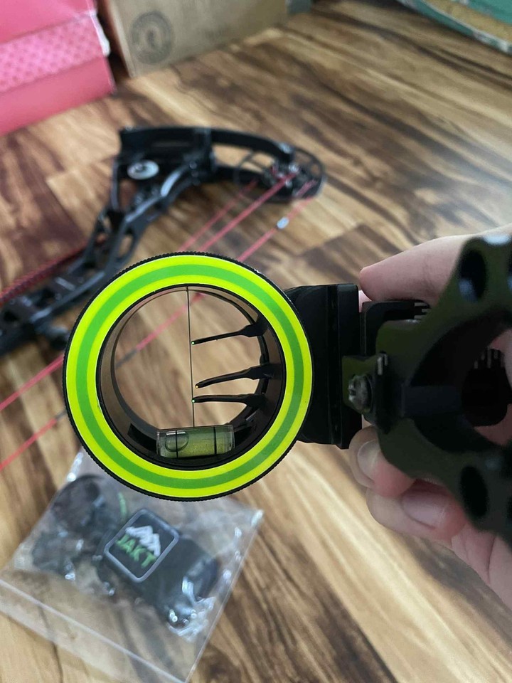 Bowtech Core Ss Compound Bow [loaded] [70-60lb] Right Hand Bow | eBay