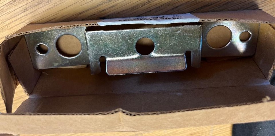 Gm #15889552 Bumper Bracket QTY 2 | eBay