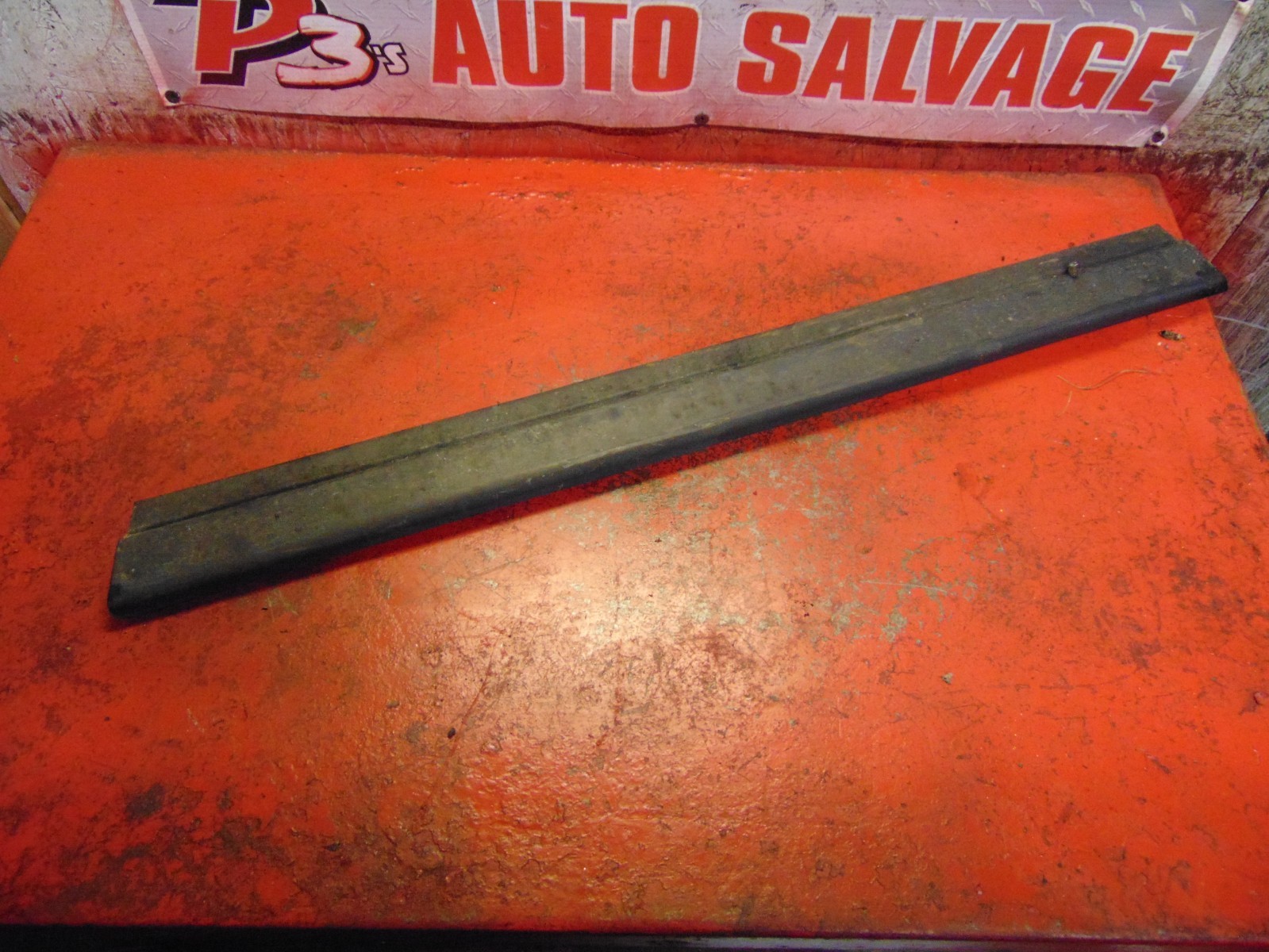 95 99 98 96 97 Land Rover Range Rover oem left rear door lower trim ...