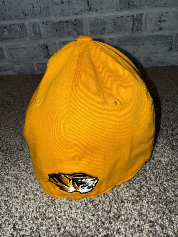 Missouri Tigers Hat Cap Stretch Fitted Medium Large Mens NCAA Russell ...