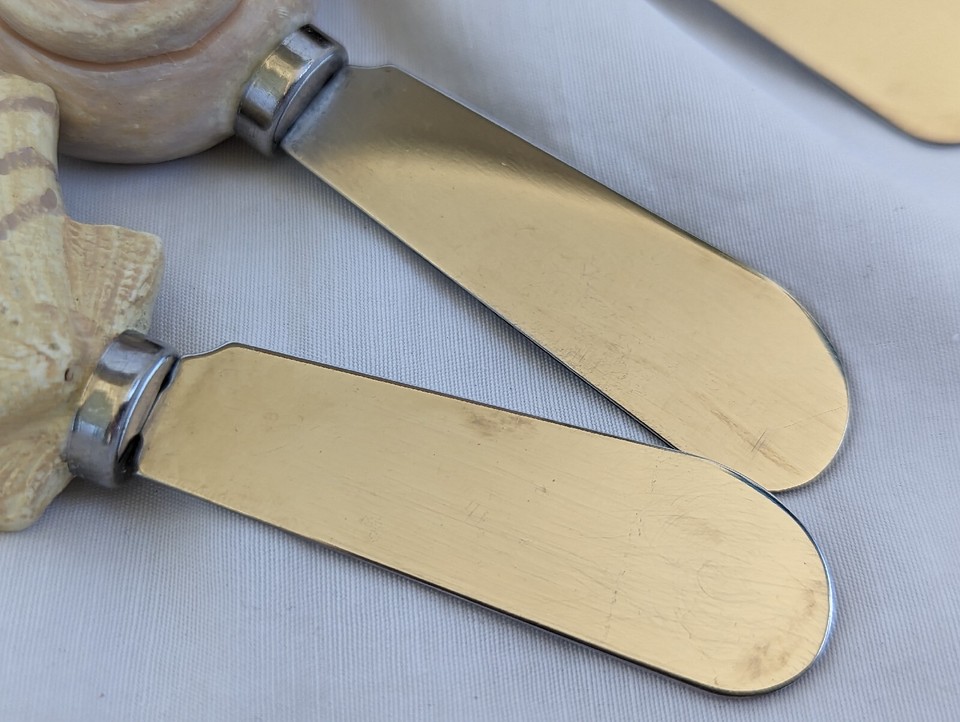 SEASHELL CHEESE & BUTTER SPREADERS 4 DIFFERENT SHELLS RESIN STAINLESS ...