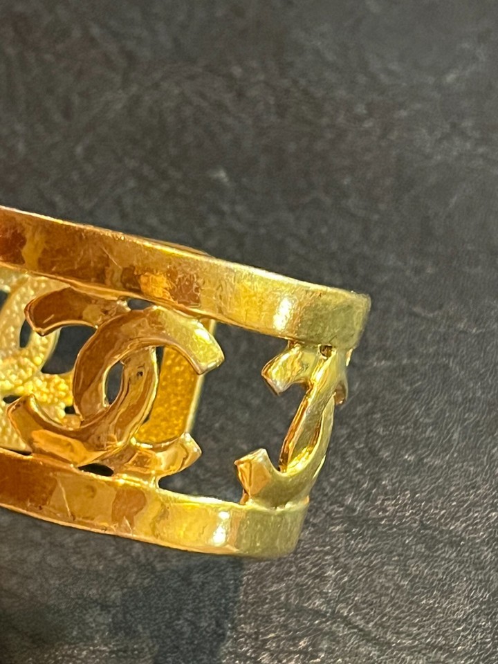 CHANEL Bracelet Bangle AUTH Coco Mark chain Logo Vintage Rare GOLD GP F ...