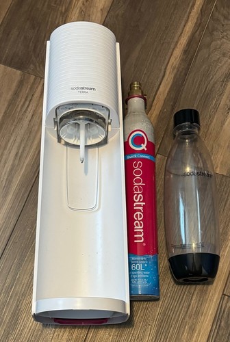 White SodaStream TERRA (Ter-001) Soda Maker Machine W/CO2 Cartridge ...