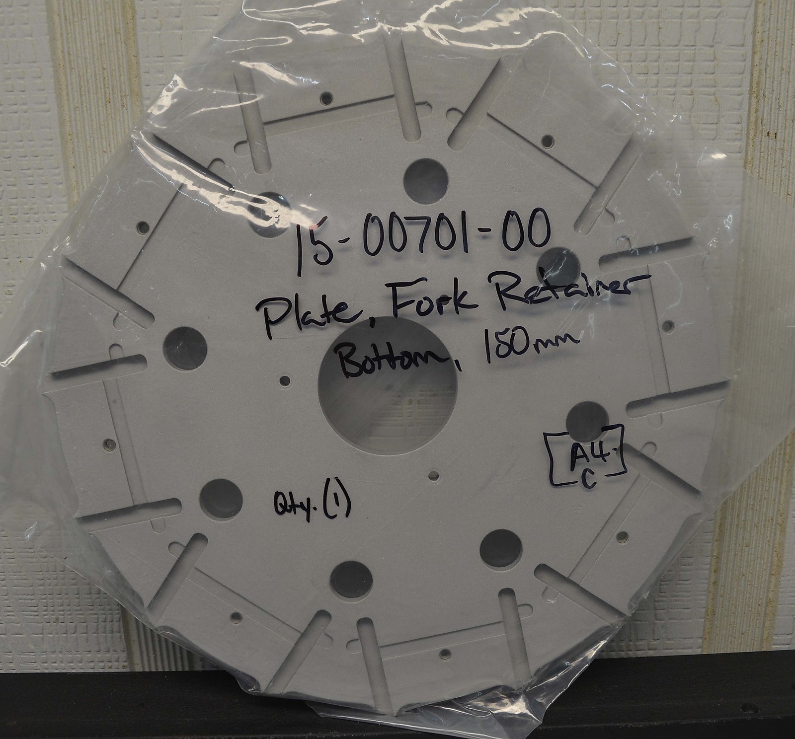 Novellus 150mm Bottom Fork Retainer Plate 15-00701-00 ++ NICE ++ | eBay