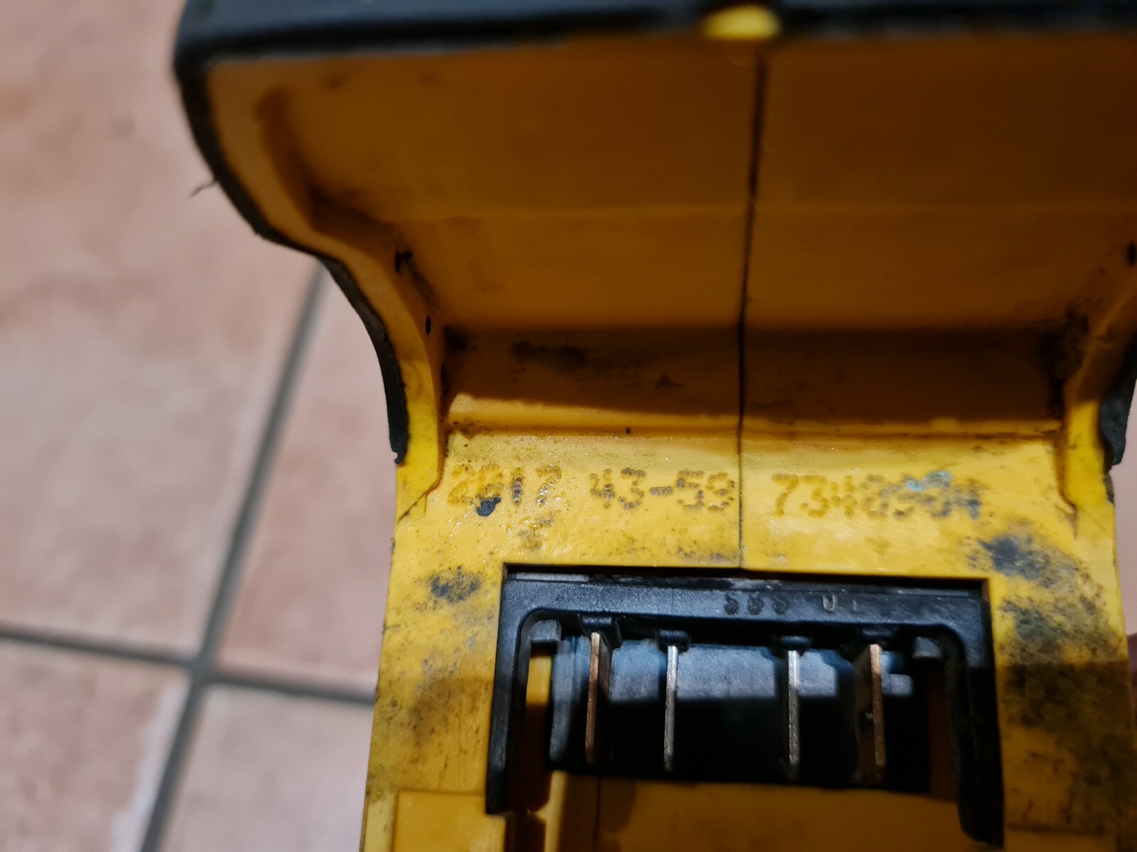 DeWalt DCH273 18v XR Brushless SDS Plus Rotary Hammer Drill Bare Unit ...