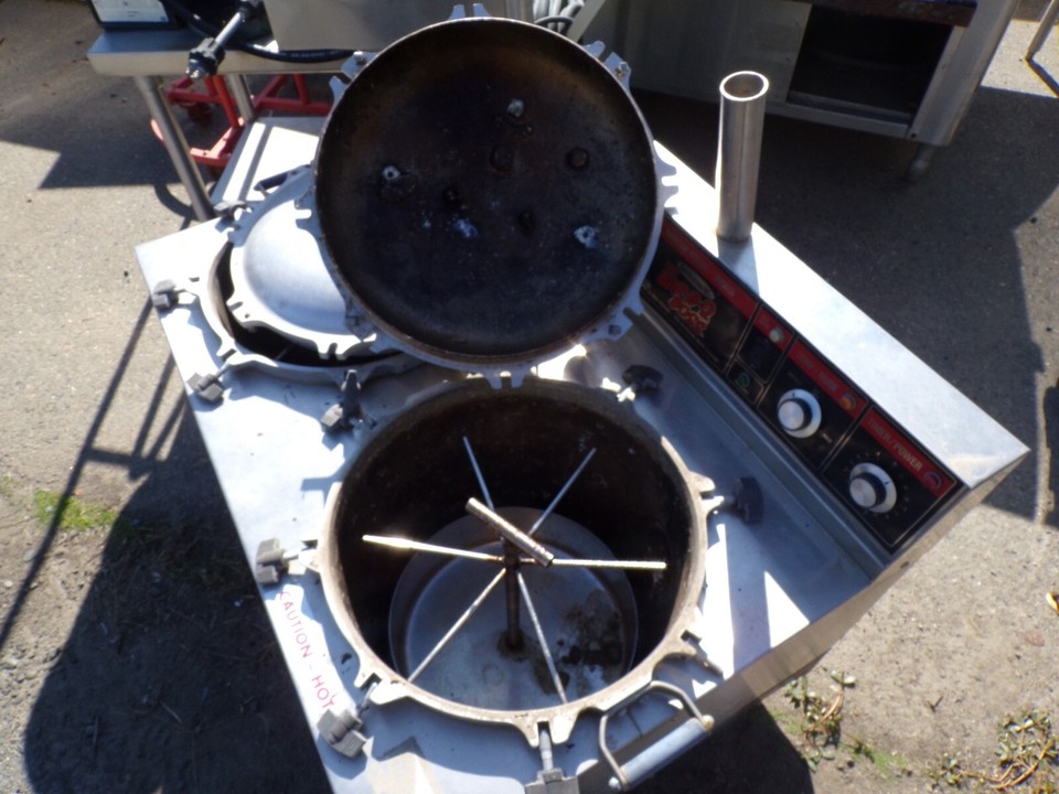 Smokaroma The Bar-B-Q-Boss Commercial Pressure Smoker, 220 Volt, 1 ...