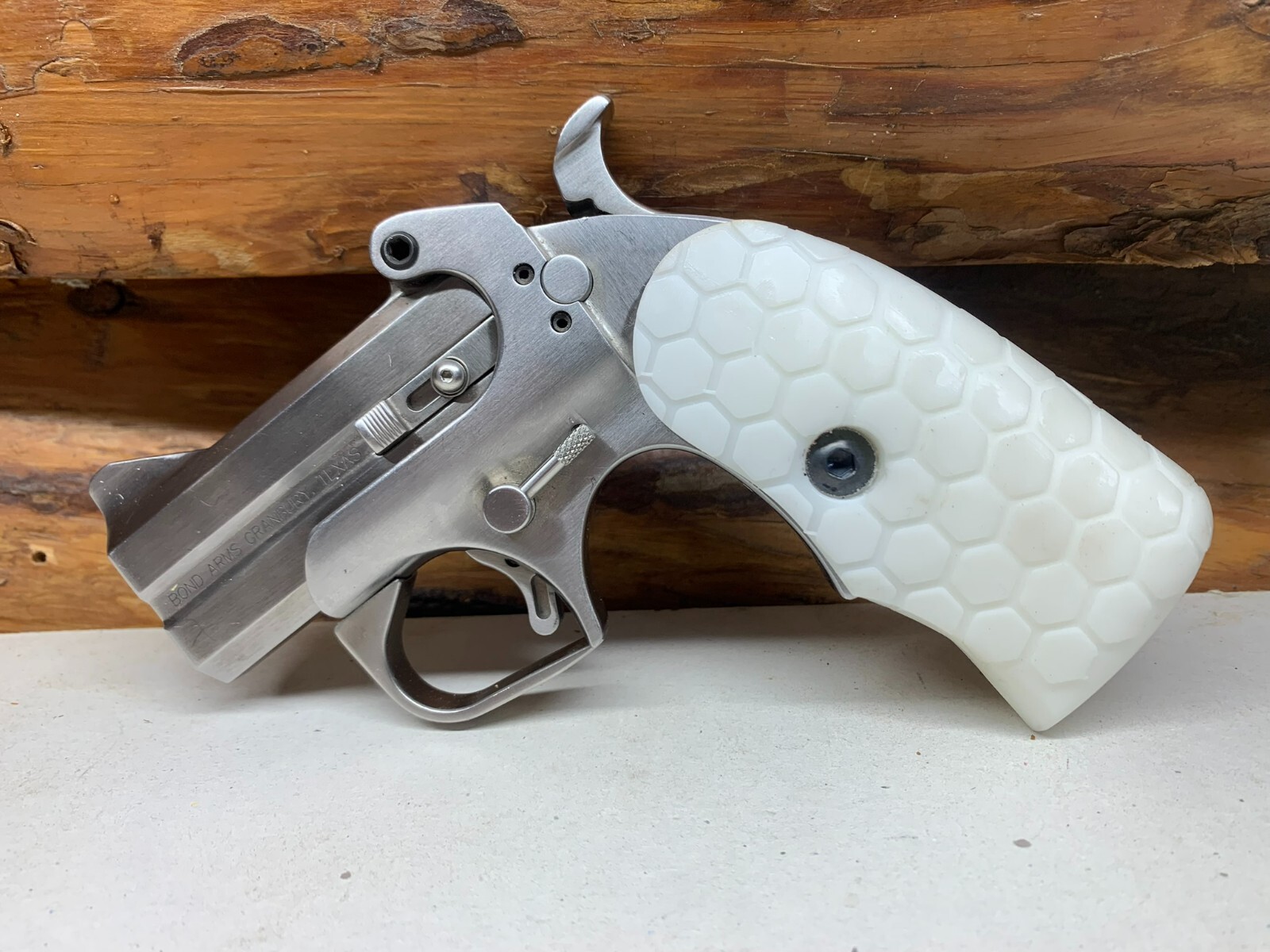 'Goliath' Bond Arms Derringer Grips Extra Long Honey Comb Pearl White ...