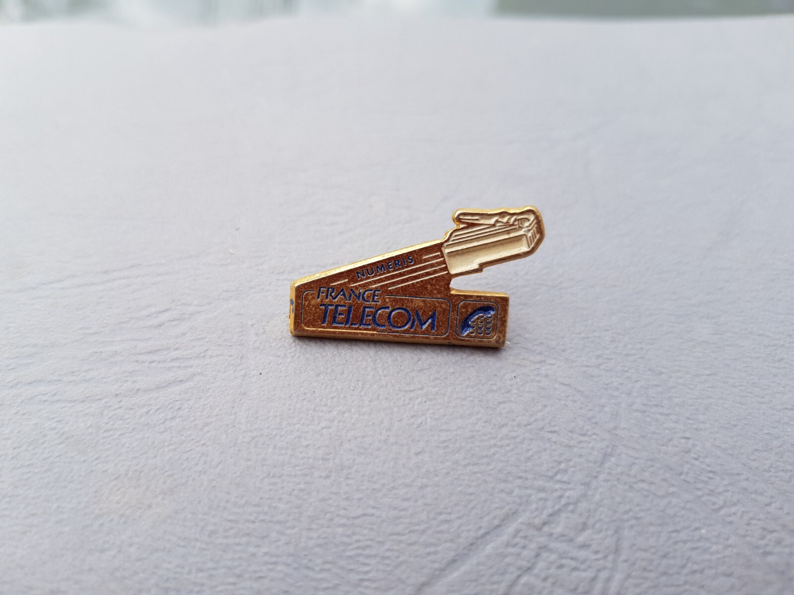 Pin's SOCIETE - France télécom Cable Numeris | eBay