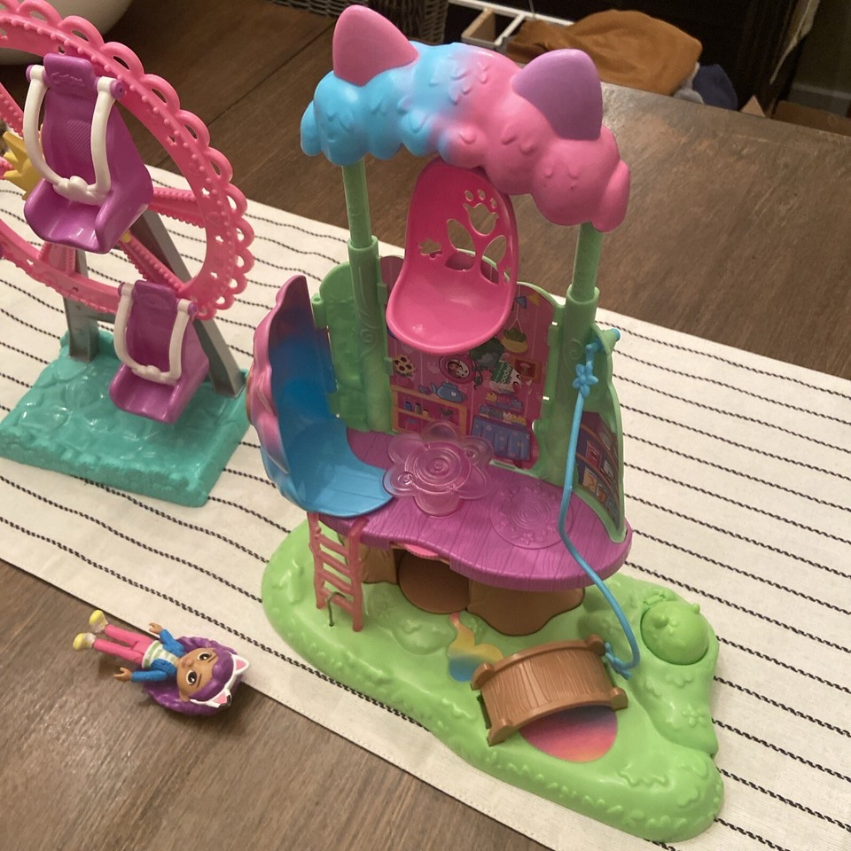 Gabbys Dollhouse Kitty Fairy Garden Treehouse & Barbie Club Chelsea ...