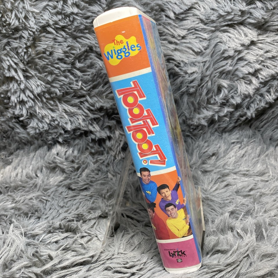 The Wiggles: Toot Toot VHS Video Movie Original Cast 18 Songs Greg ...