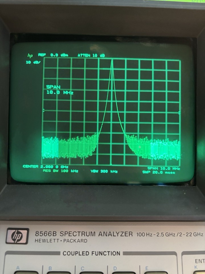 HP Hewlett Packard 8657B Synthesized Signal Generator 0.1-2060MHz | eBay