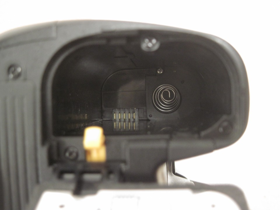 DAMAGED NIKON D610 24.3MP DSLR CAMERA BODY + BATTERY - PARTS ONLY ...