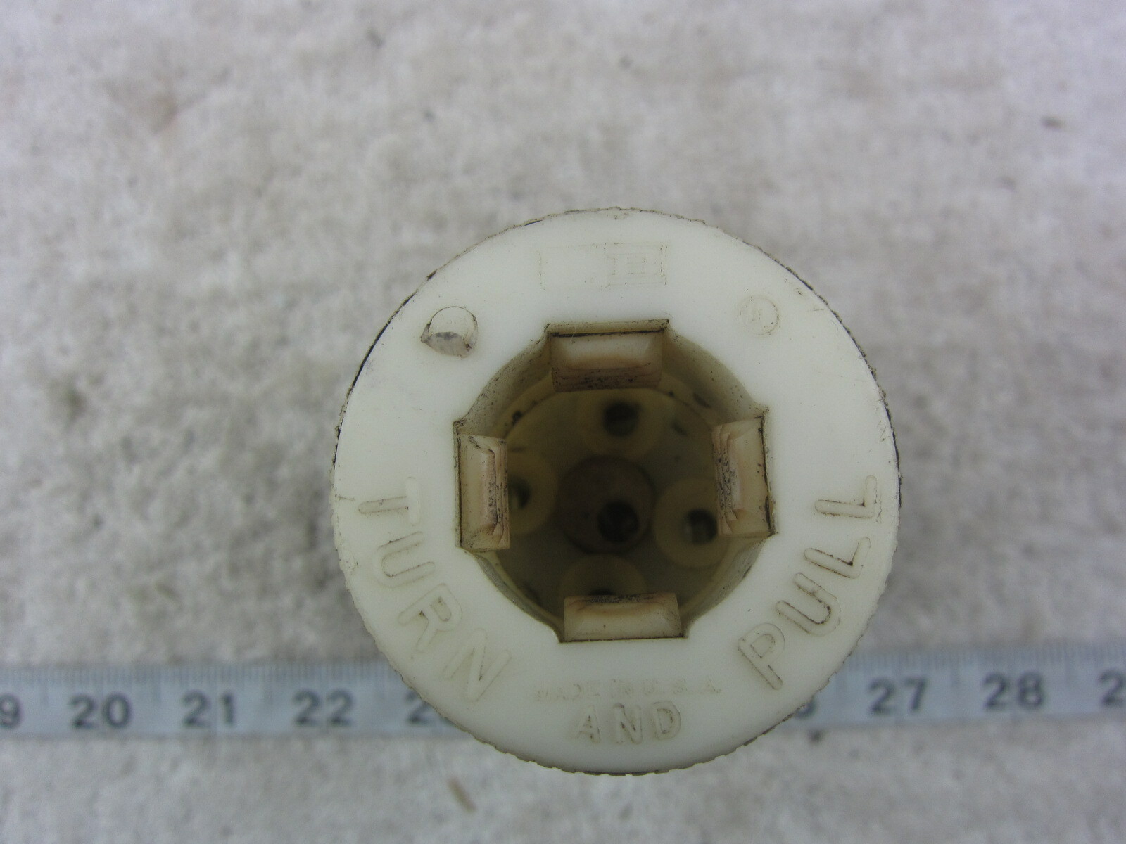 Bryant 20A 120/208V 3ØY Hubbell 2511 Style Locking Plug L21-20P, Used ...