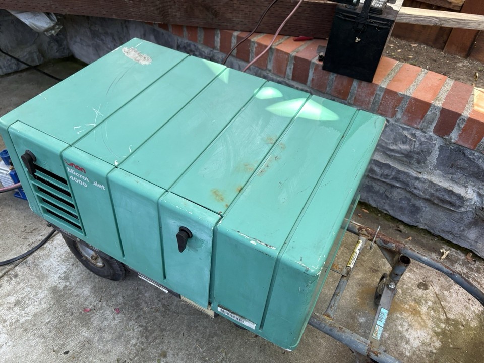 Onan Microquiet 4000 Watt RV Motorhome Generator Gasoline 4.0KW 120V 33 ...