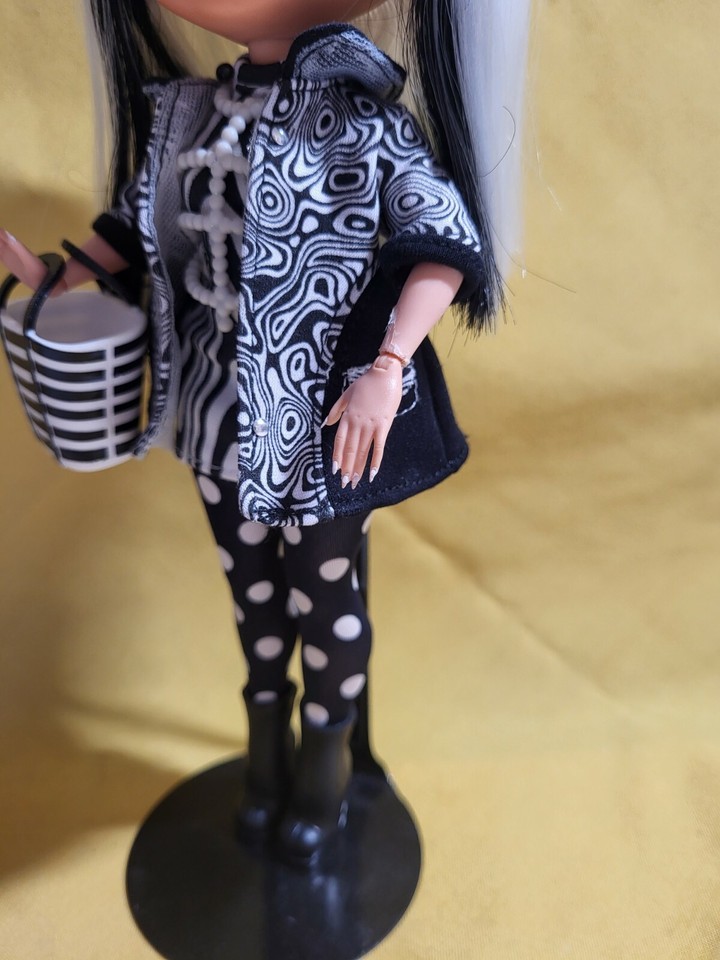 LOL O.M.G Doll Repaint Ooak | eBay