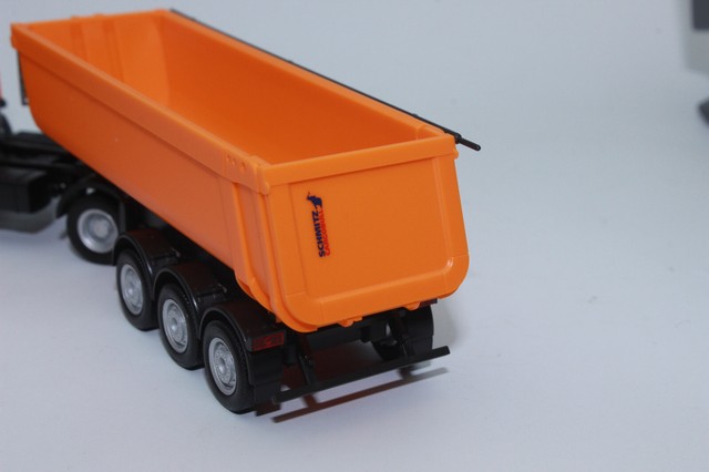 Herpa Iveco Trakker kommunalorange No. 315111 1/87 /HN2024 for sale ...