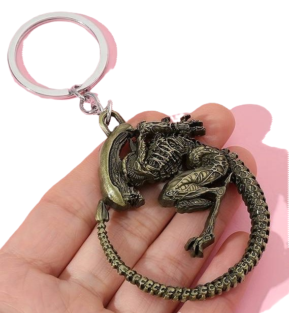 Key Chain Alien Xenomorph Car Man Woman Key Ring WOW Science Fiction ...