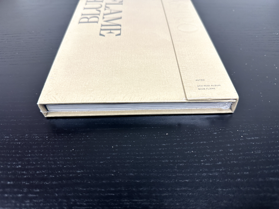 NON-PRISTINE [NEW & SEALED] Astro 6th Mini Album - Blue Flame (Book ver ...