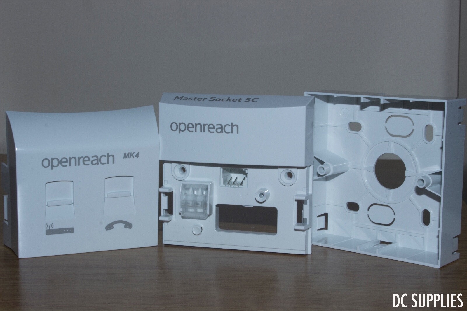 OpenReach BT Master Socket NTE5C MK2 + MK4 + Back Box NEW 2018 Screws ...